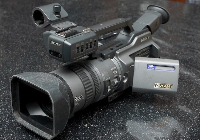 This is how the first DV cameras changed video production forever