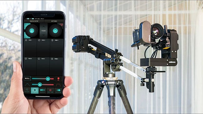 The Edelkrone JibONE has advanced motion control, even for self shooters