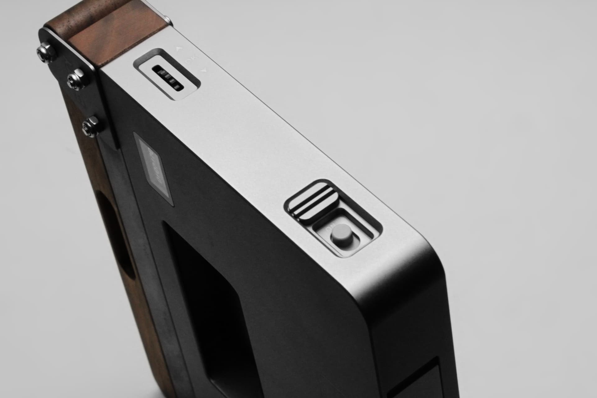 Deity TC-SL1 Timecode Slate reviewed: the world’s first Bluetooth ...