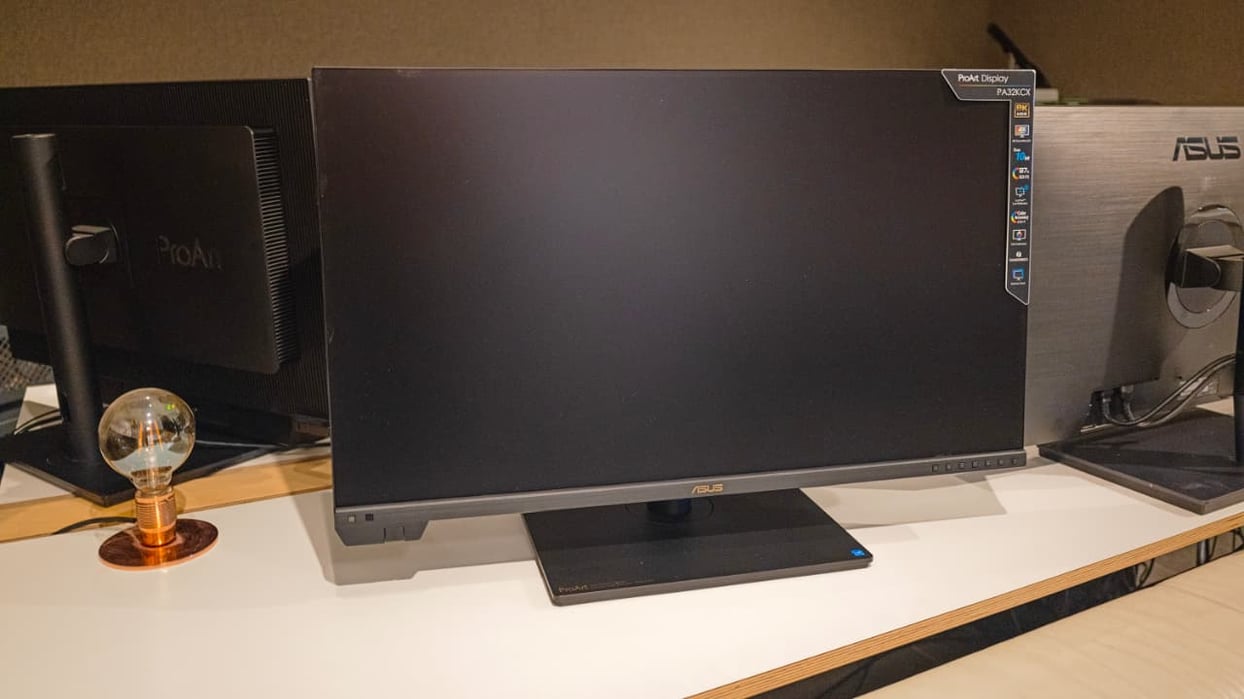 ASUS ProArt PA32KCX: First Impressions of This Stunning 8K Mini LED Display